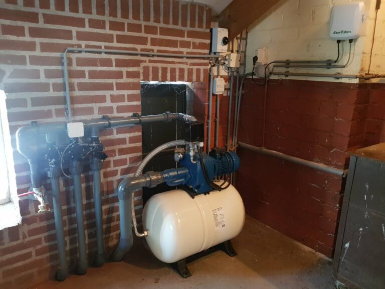 Hoge capaciteit hydrofoor met automatische tuinberegening (3 secties ...